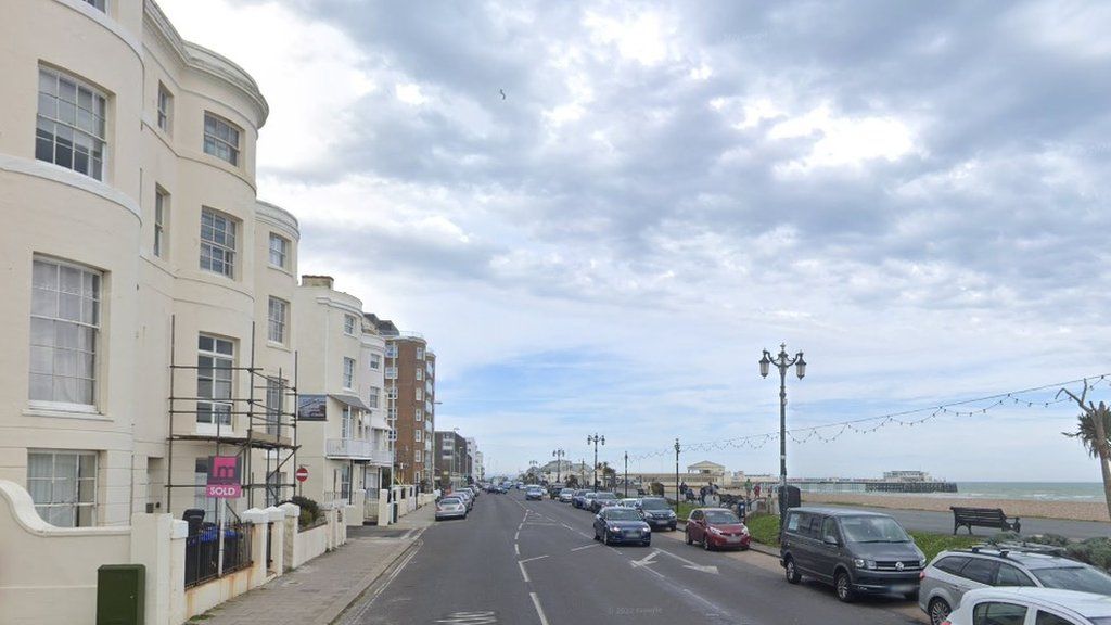 Worthing: Death of woman no longer treated as suspicious - BBC News