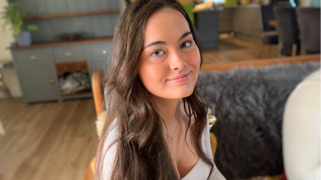 'Sioc' bod cwmni yswiriant yn gwrthod talu wedi anaf - BBC Cymru Fyw