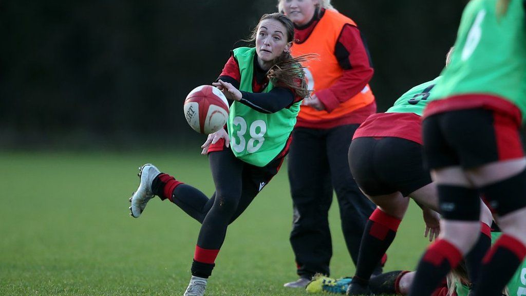 Jade Knight: Wales scrum-half on midwife role and Wales aims - BBC Sport