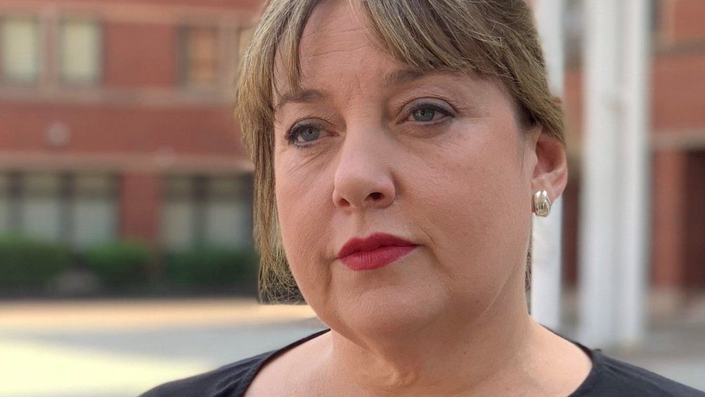 Nottinghamshire PCC: Labour's Gary Godden elected - BBC News