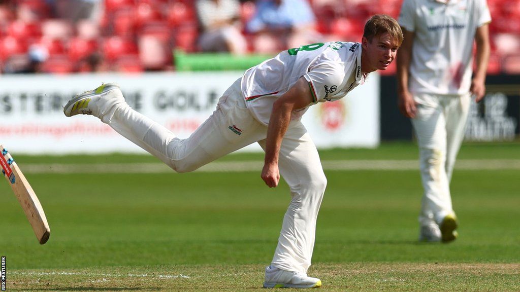 County Championship: Tom Scriven haul helps Leics take control against ...