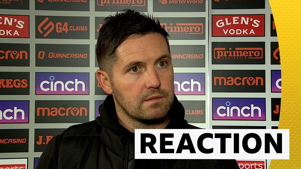 Dundee Utd 4-0 Kilmarnock: Liam Fox says side need 'consistent performance level' - BBC Sport
