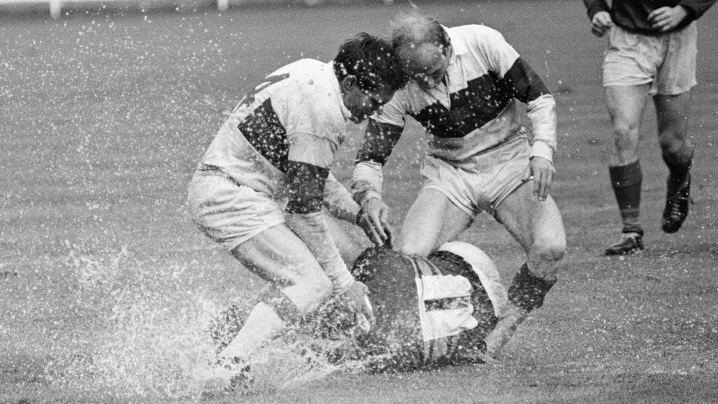 Challenge Cup: Remembering rugby league's 'Watersplash final' - BBC Sport