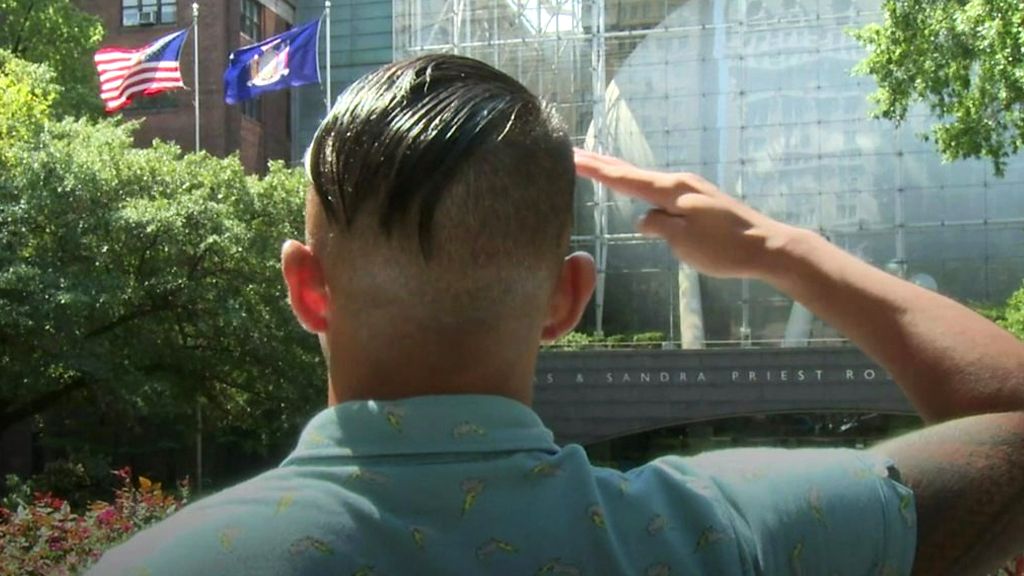 Chinese national arrested for 'spying on US engineers' - BBC News