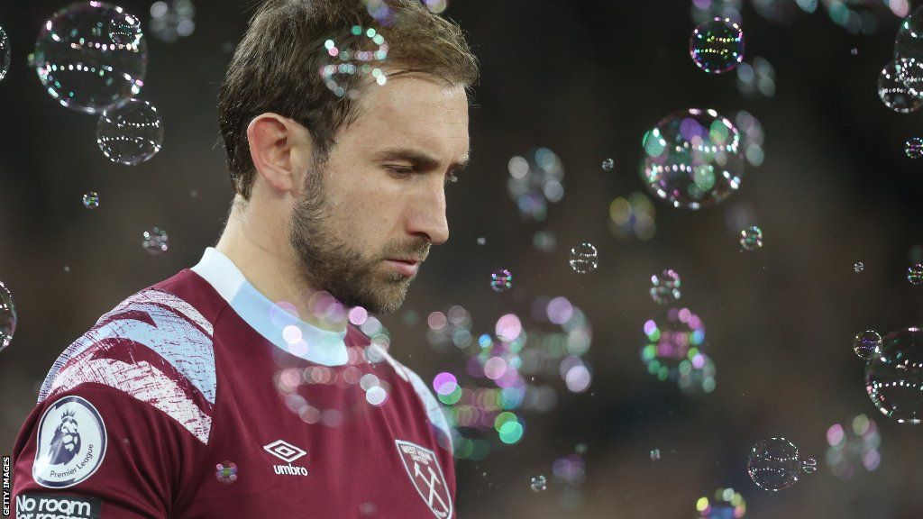 Craig Dawson: Wolves have made an offer for the West Ham defender, says ...