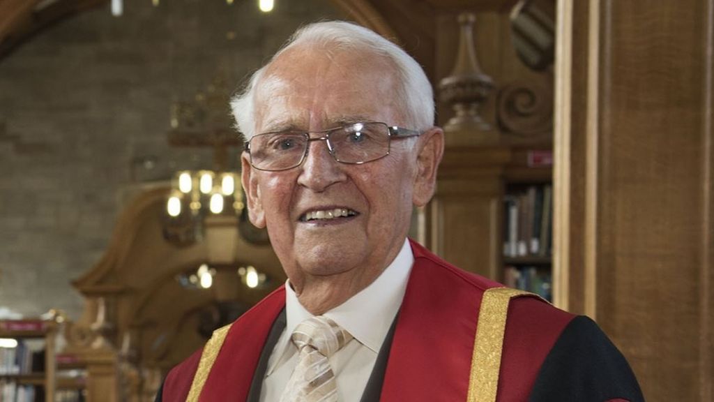 Alun Thomas yn cofio'r actor, fu farw yn 84 oed. - BBC Cymru Fyw