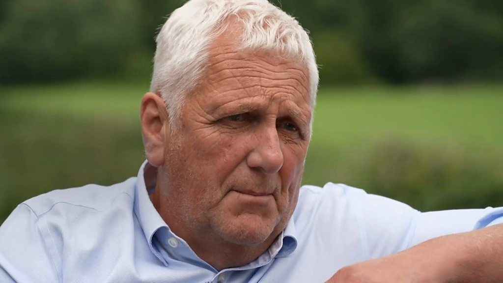 Glyn Roberts: 'Pwysig i amaeth symud 'mlaen yn gynaliadwy' - BBC Cymru Fyw