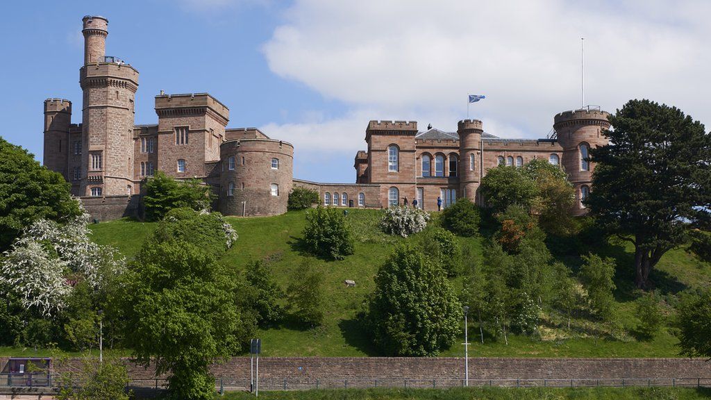 Designs unveiled for revamped Inverness Castle - BBC News