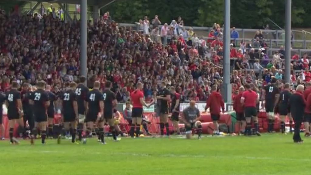 Rugby World Cup fever as Wales squad train in Colwyn Bay - BBC Sport