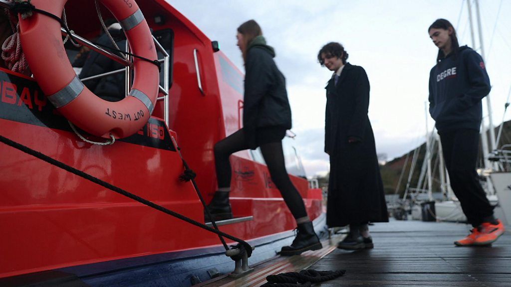 What's it like catching a boat to school? - BBC Newsround