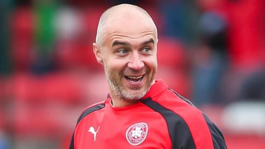 Lyttle wants the big job at Cliftonville - BBC Sport