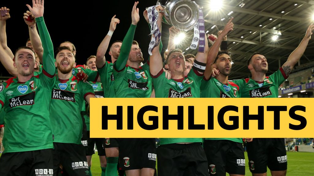 Robbie McDaid strikes late as Glens lift Irish Cup - BBC Sport