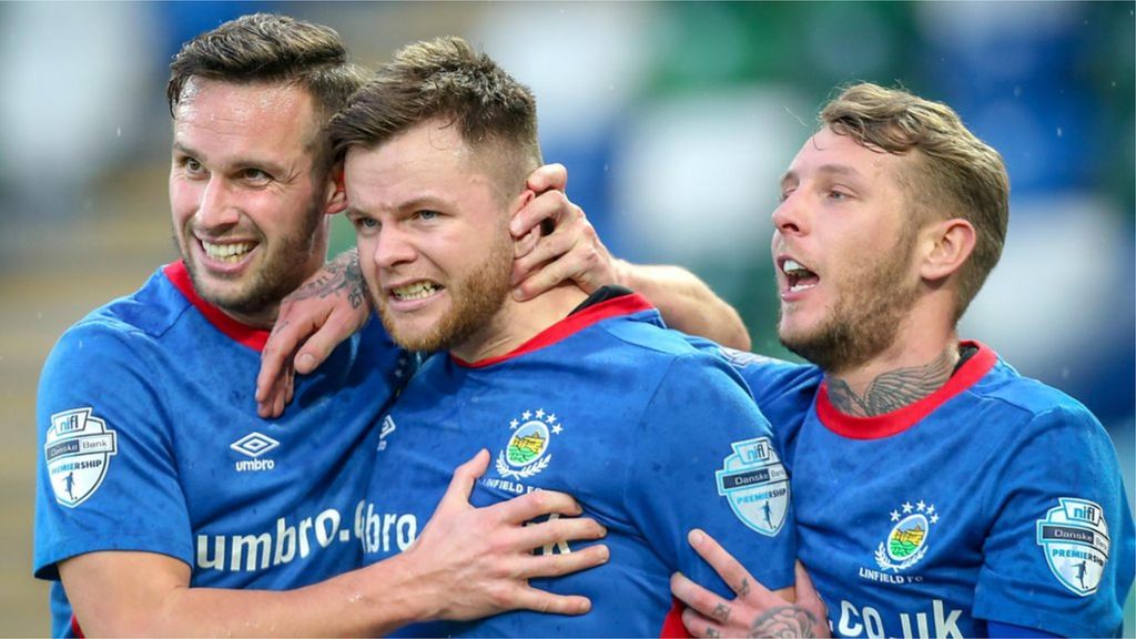 Linfield comeback stuns Coleraine - BBC Sport