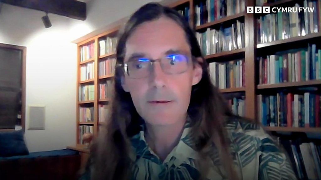 Tanau Hawaii: 'Mae pobl wedi colli popeth' - BBC Cymru Fyw