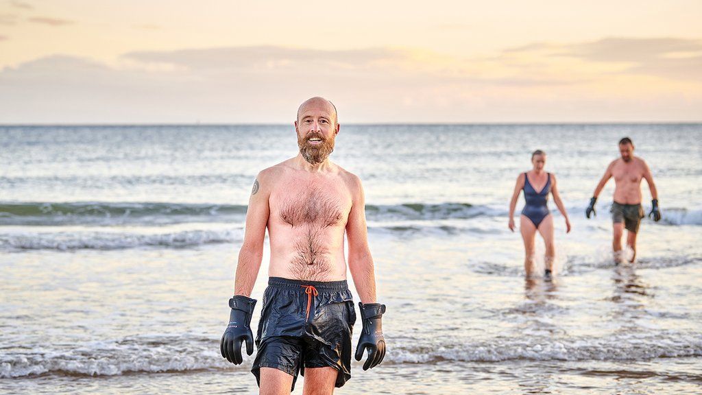 Whitley Bay sea swimmers inspire photography project - BBC News