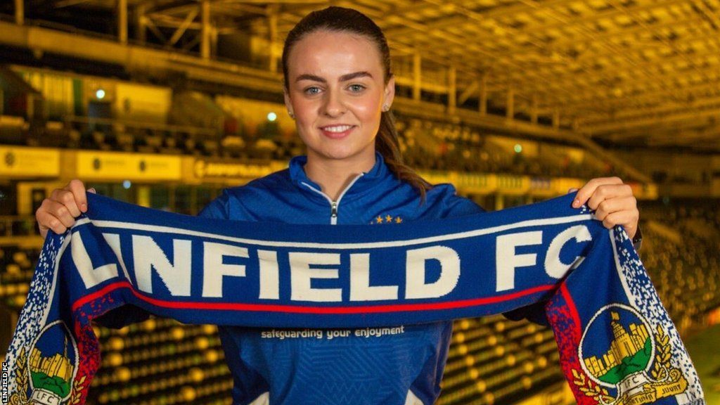 Alex Clarke: Linfield sign Armagh and Crossmaglen GAA player - BBC Sport