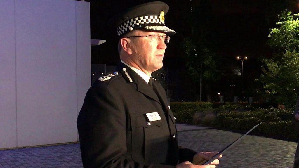 Manchester attack: Irish security talks follow explosion - BBC News