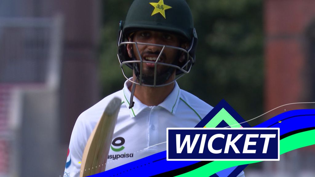 England v Pakistan: Stuart Broad removes Shan Masood for a duck - BBC Sport
