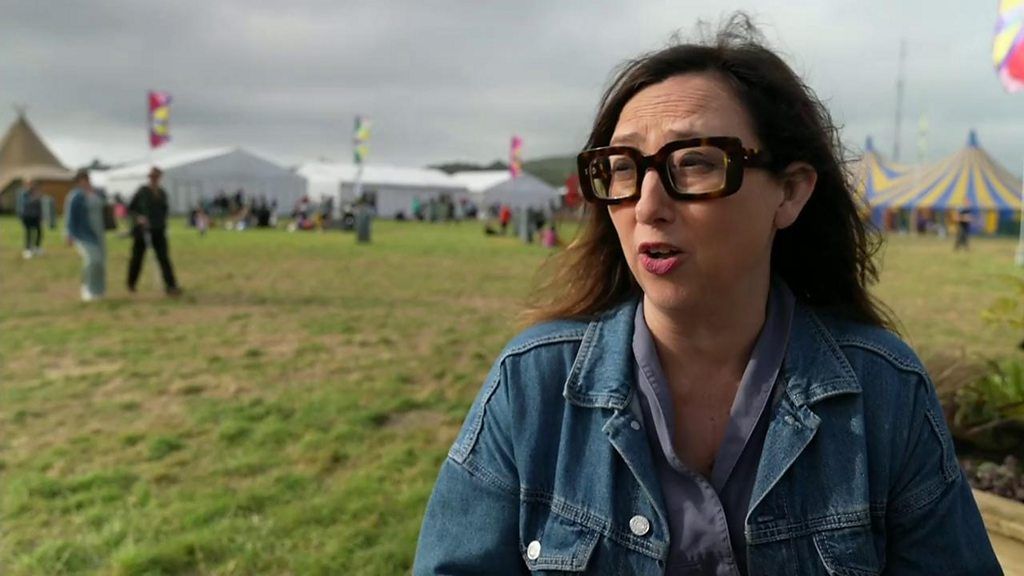 'Yr Eisteddfod fwyaf poblogaidd mewn blynyddoedd niferus' - BBC Cymru Fyw