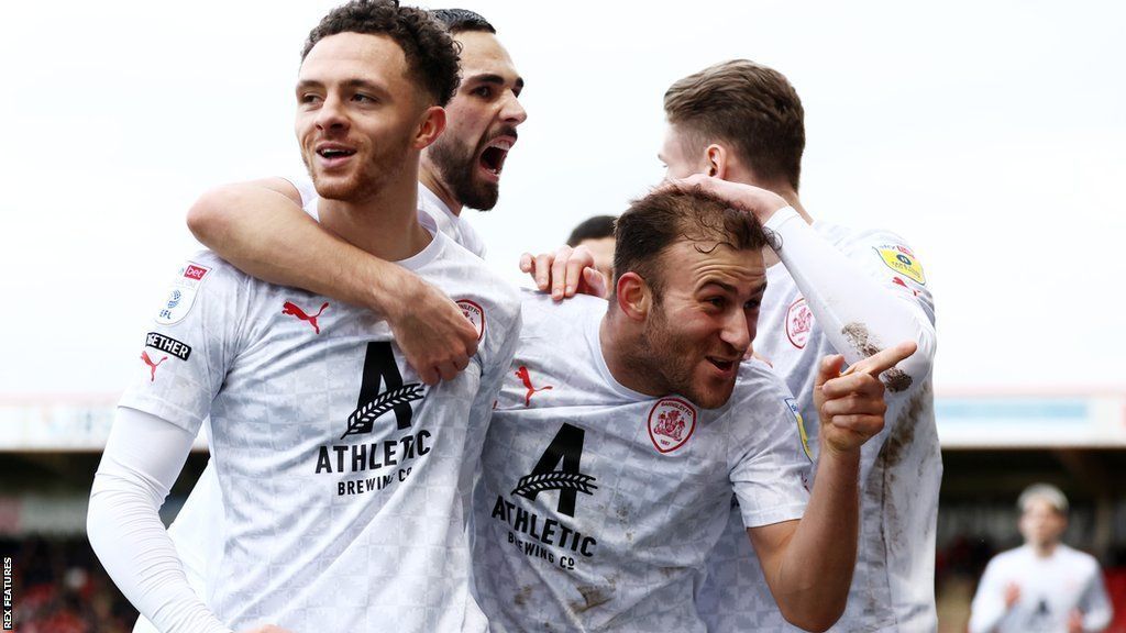 Michael Duff: Barnsley boss praises players' bond for strong season ...