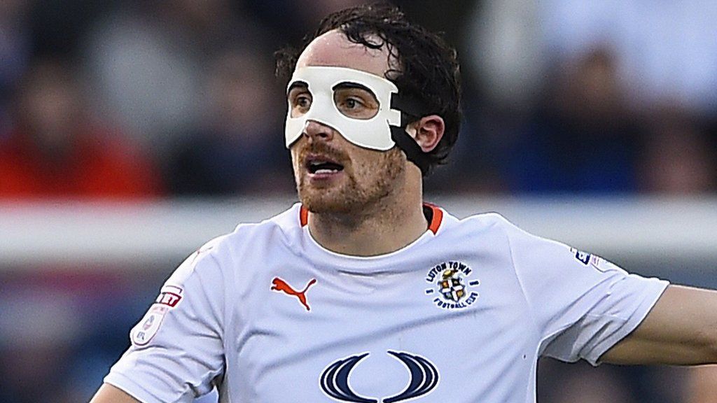 Ian Lawlor: Doncaster Rovers sign Manchester City goalkeeper - BBC Sport