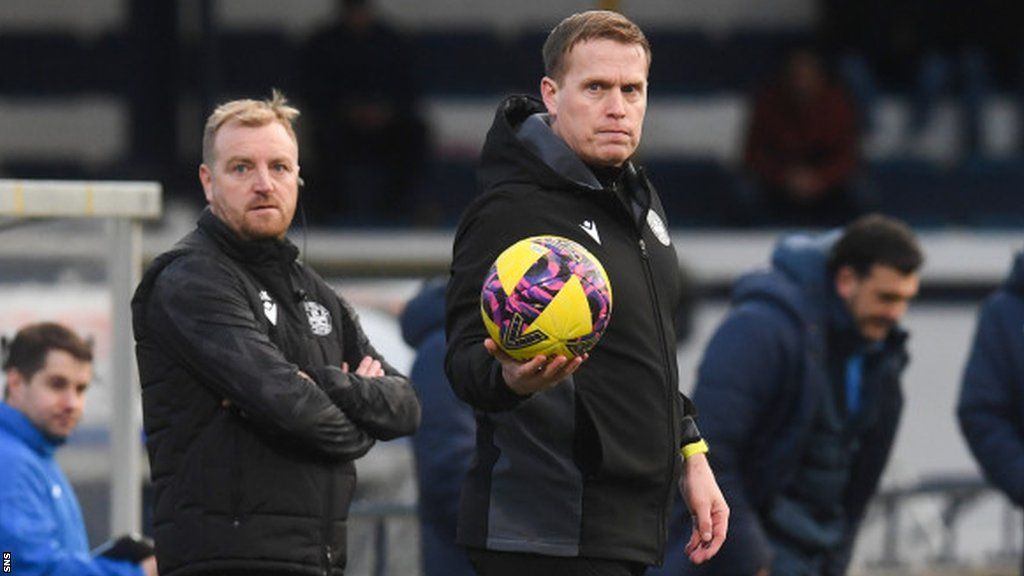 Motherwell: Steven Hammell leaves post as Fir Park boss - BBC Sport
