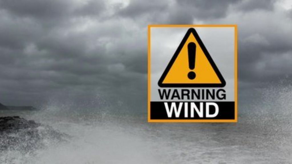 Storm Angus batters southern England - BBC Weather