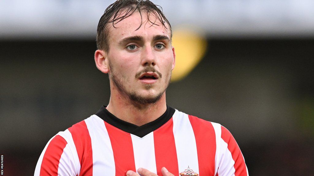 Jack Diamond: Carlisle United sign Sunderland winger and Fleetwood's ...