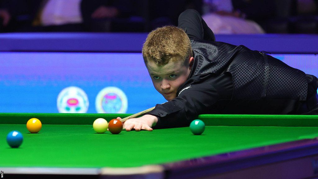 World Snooker Championship: Stan Moody, 16, wins in first round of qualifying - BBC Sport