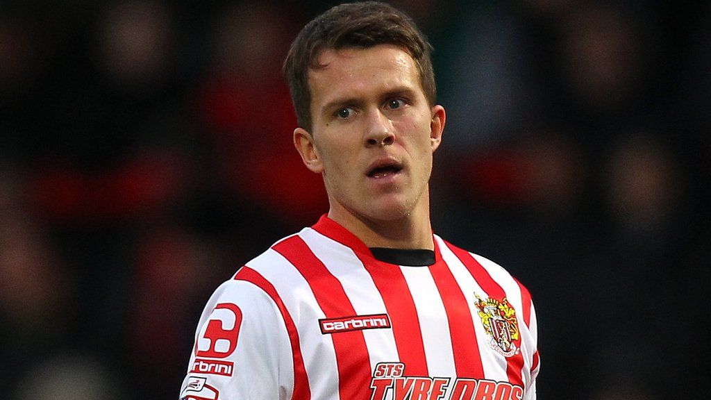 Stevenage sign Preston's Jamie Jones and Plymouth's Lee Cox - BBC Sport