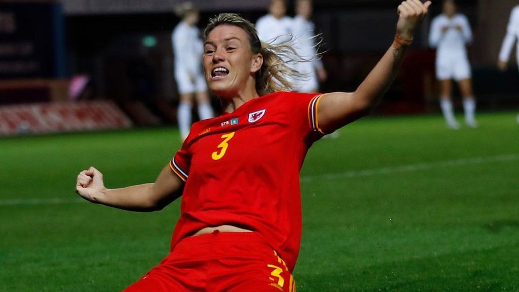 Archive: Gemma Evans scores for Wales against Kazakhstan in 2021 - BBC ...