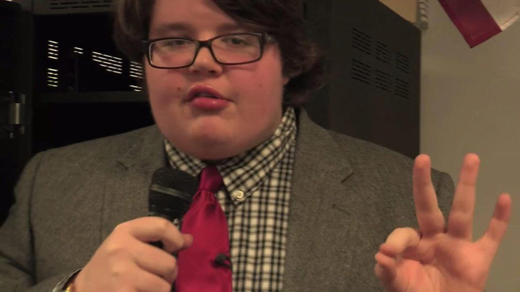 Donald Trump: Student impressionist does school announcement - BBC ...