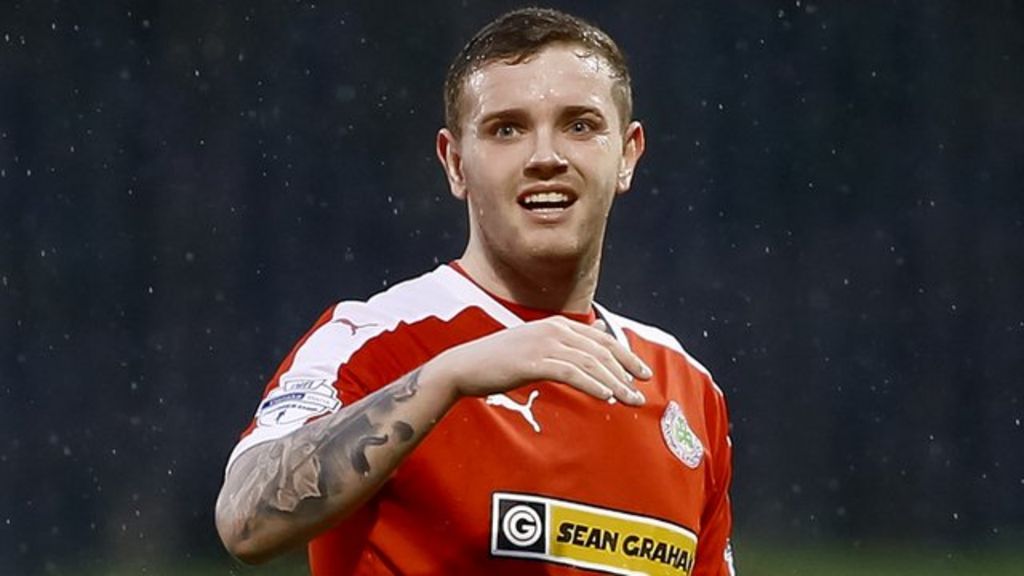 Darren Murray on target in Cliftonville win - BBC Sport