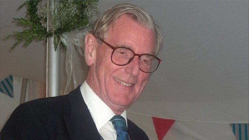 Robin Garton: Family told of body discovery in Glen Coe - BBC News