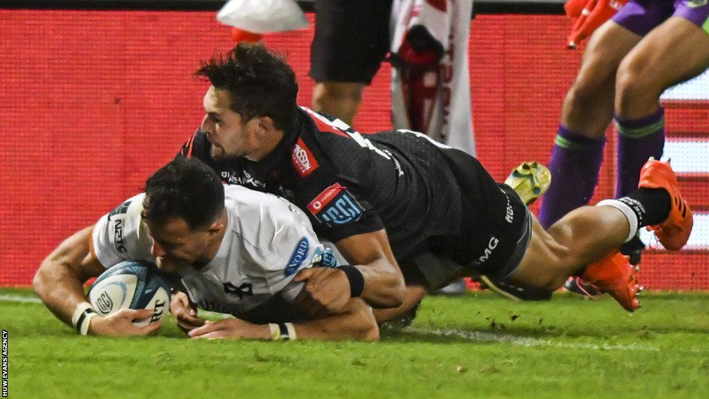United Rugby Championship: Sharks 25-10 Ospreys - BBC Sport