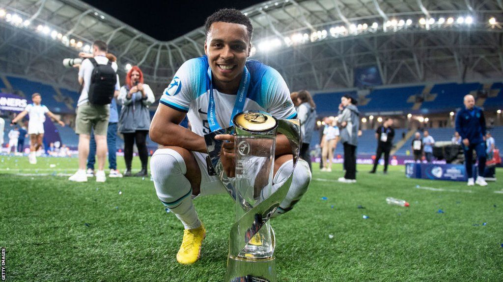 Cameron Archer: Sheff Utd sign England Under-21 striker from Aston ...
