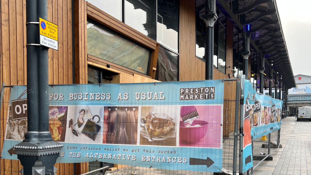Preston Outdoor Market returns to Friday trading - BBC News