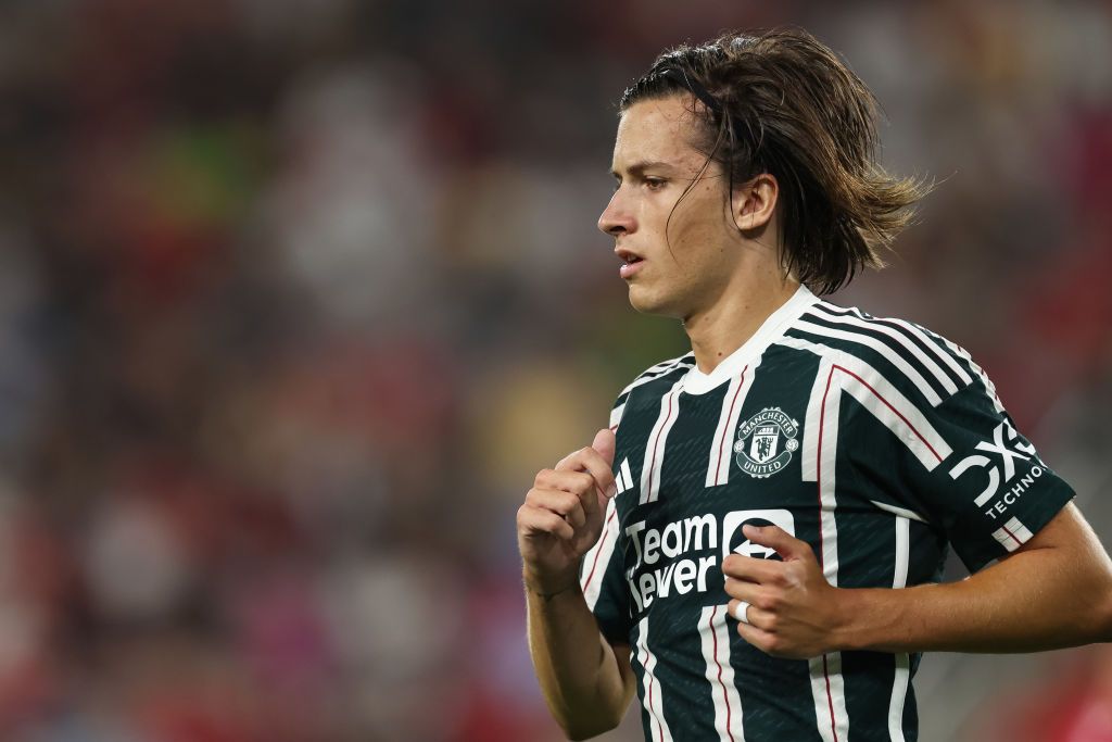 Manchester United: Fernandez set to return to Spain - BBC Sport