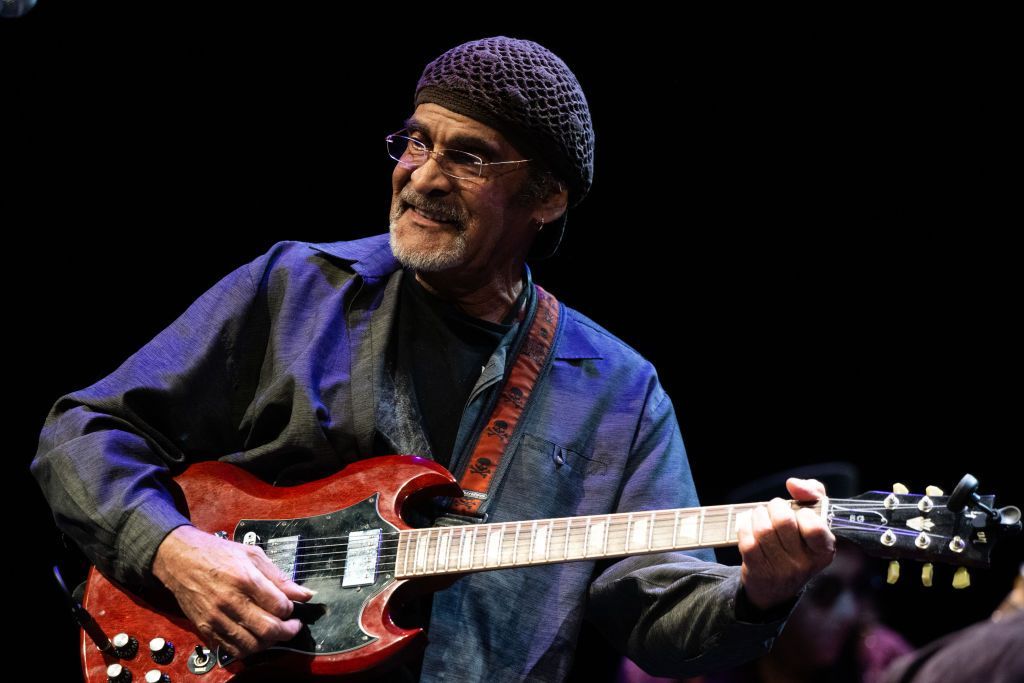 The enduring appeal of Johnny Echols and 1960s band Love - BBC News