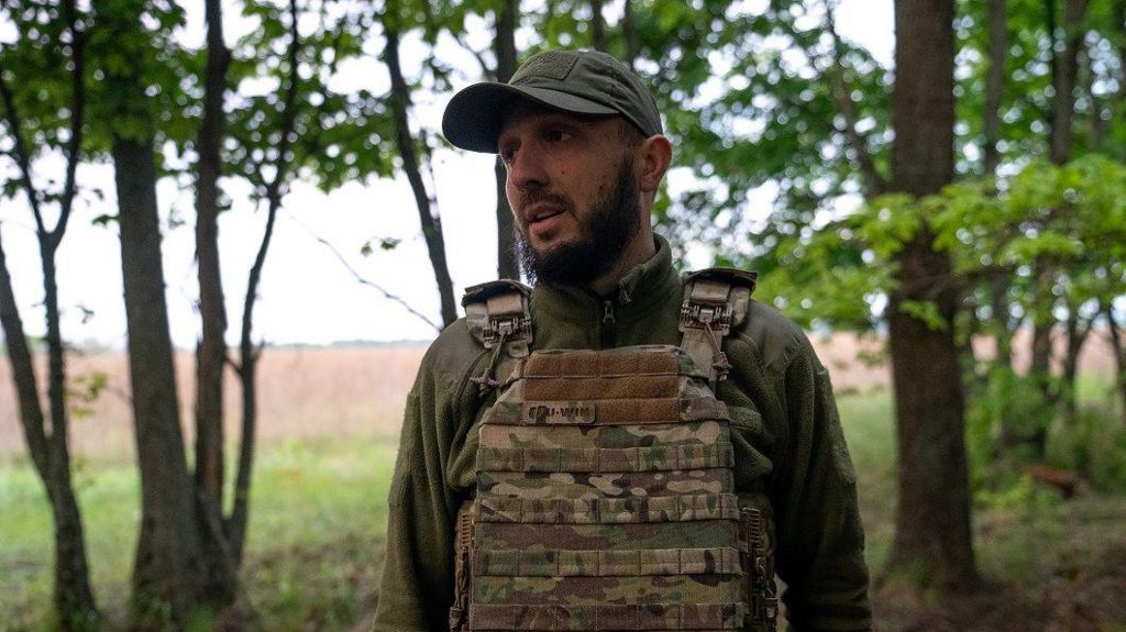 Ukraine war: Ukraine's defence lines stretched as Russian troops ...