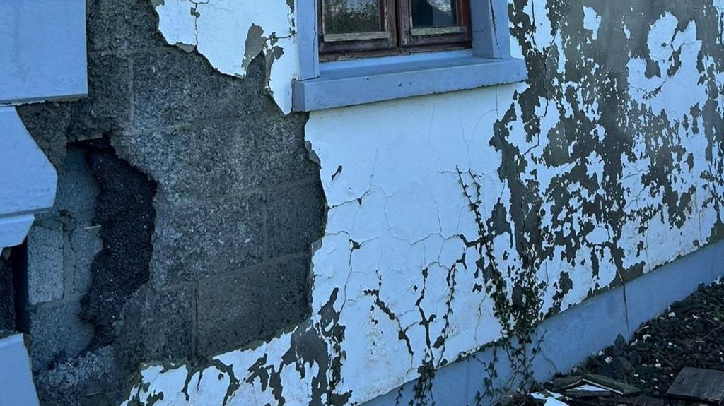 Mica homeowners: 'I thought the roof was going to come down' - BBC News