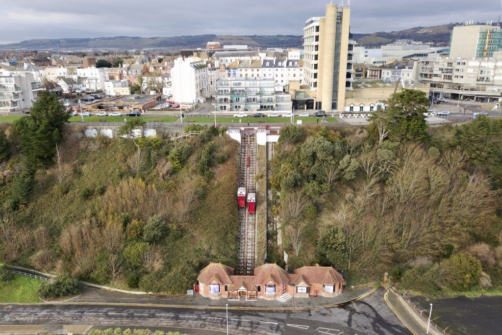 Folkestone: Leas Lift closer to reopening as revamp approved - BBC News