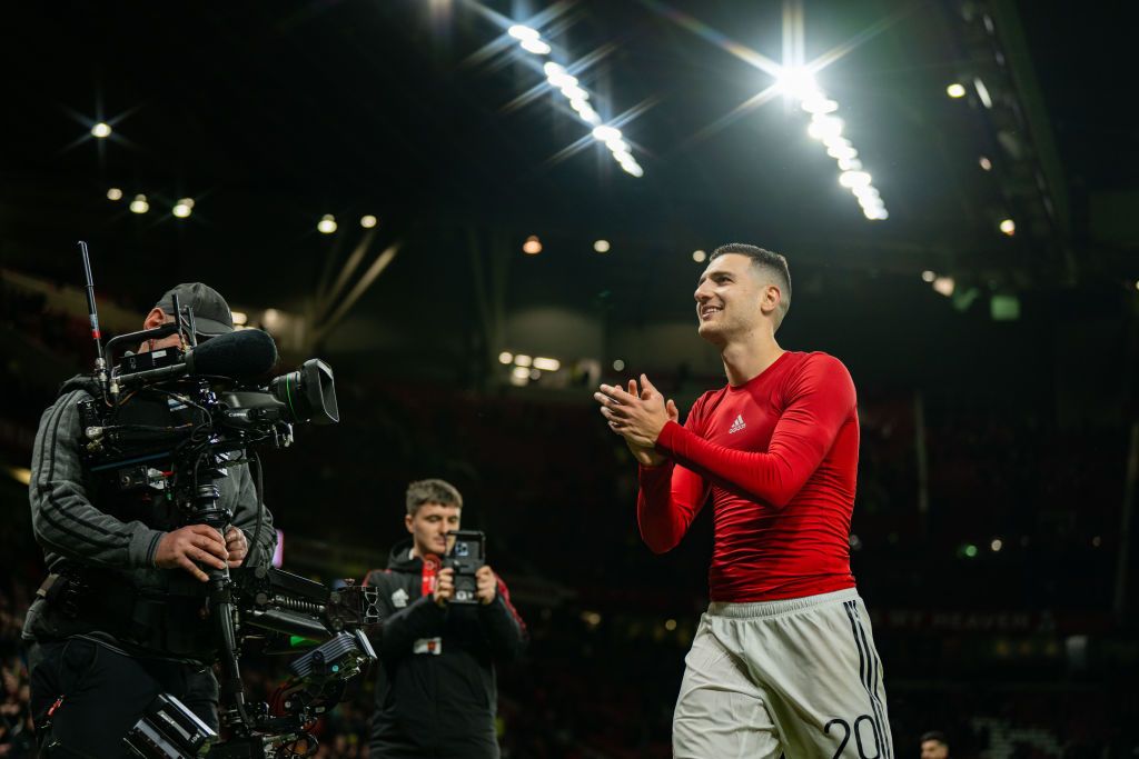 Man Utd: Dalot sees 'bounce' improvement - BBC Sport