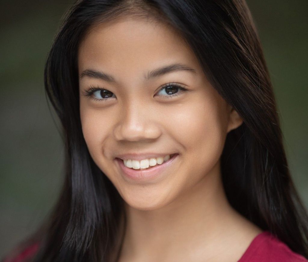 Wicked movie to star Leominster school girl - BBC News