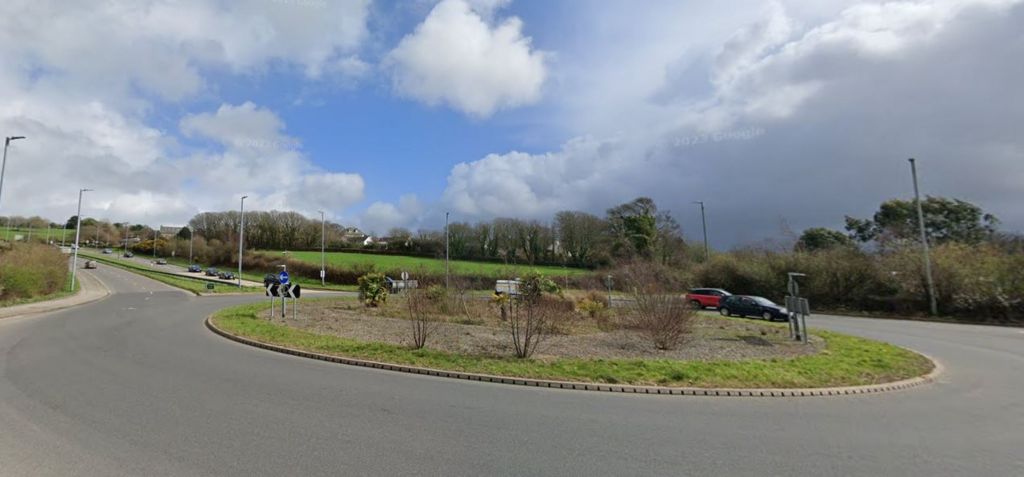 A39 Devoran roundabout crash: elderly woman driver seriously hurt - BBC ...