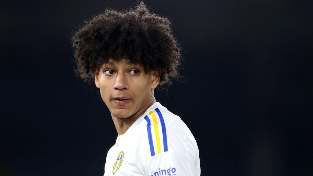 Leeds United news: Reuben Lopata-White and Harry Christy contracts ...