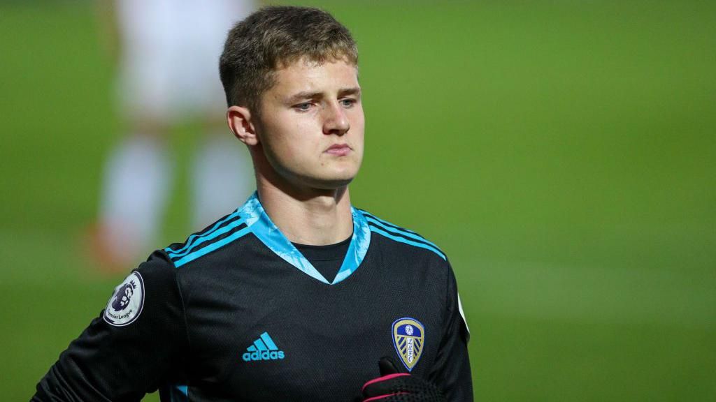 Leeds United news: Reuben Lopata-White and Harry Christy contracts ...