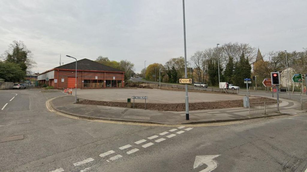 Survey work on A60 in Mansfield to explore junction upgrades - BBC News