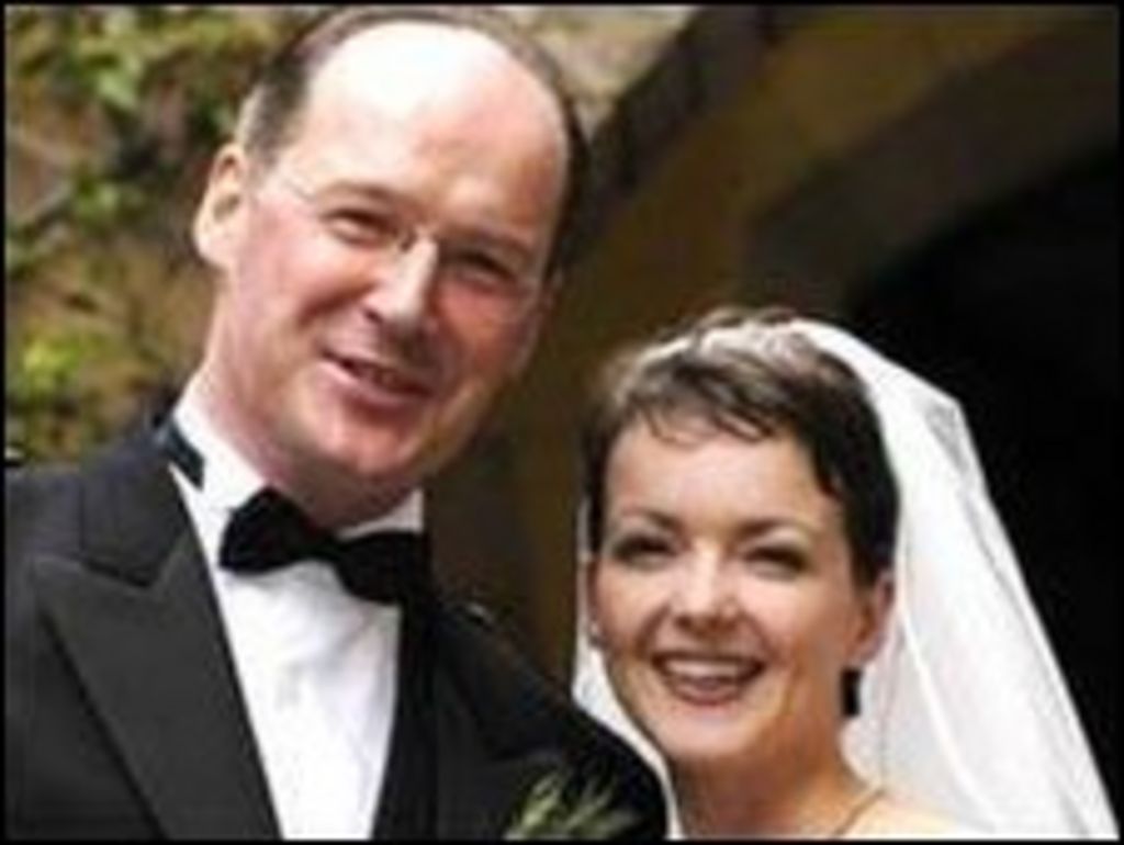 John Swinney and Elizabeth Quigley expecting baby - BBC News