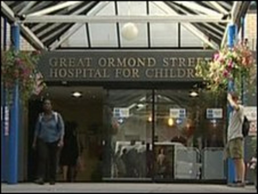 Doctors Demand Great Ormond Street Hospital Chief Quit Bbc News